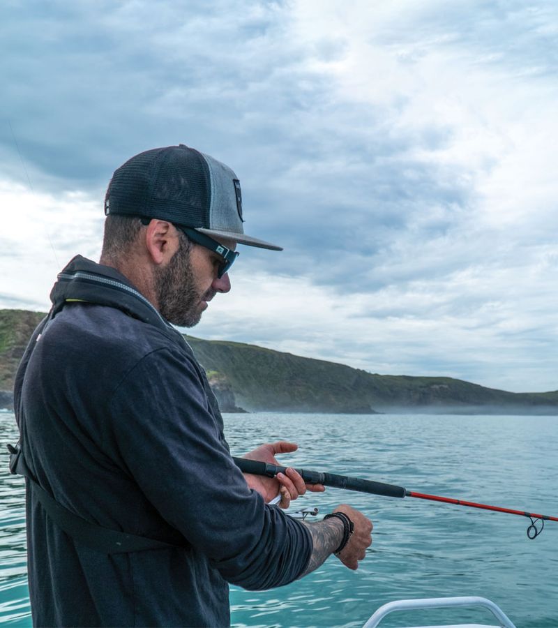 Choosing the right hook - Fishing Guide