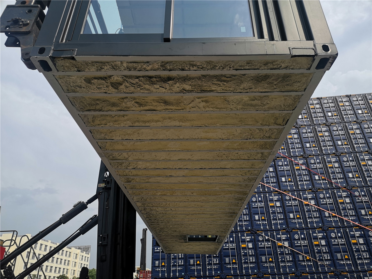 Giant Containers | Insulating a Container