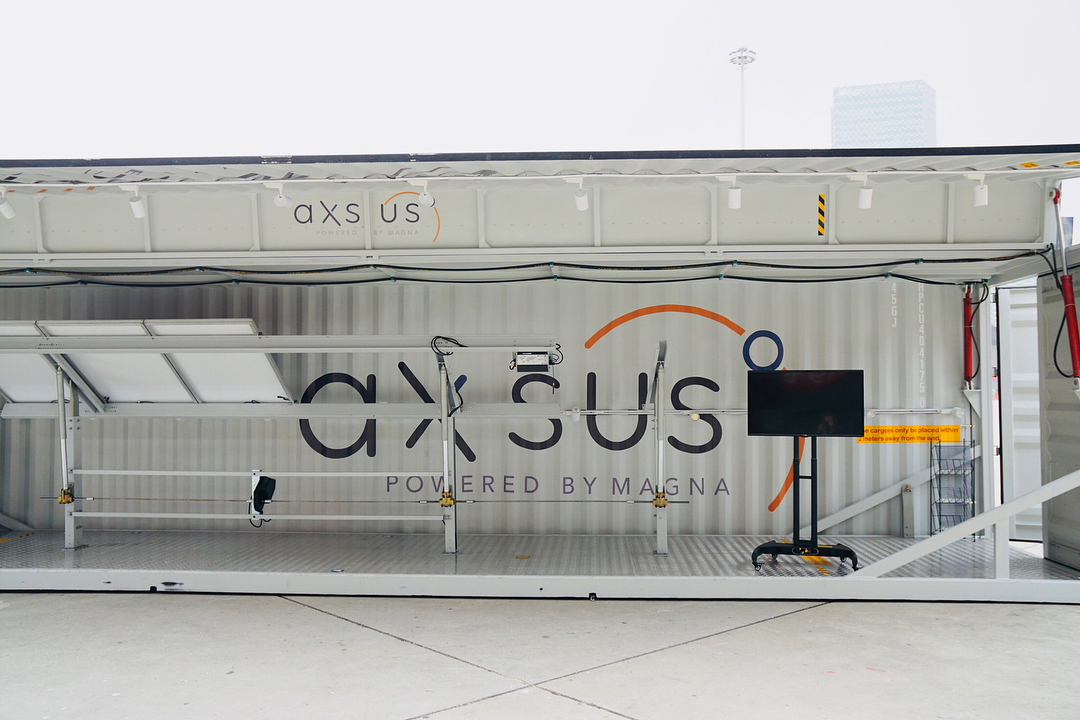 Marketing Container builds | 40' Gullwing Hydraulic Shipping Container