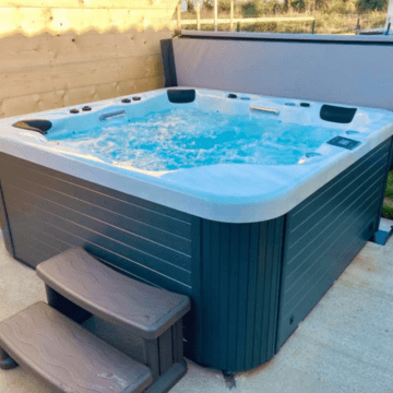 Giovanni Riboli - Marque de spas, spas de nage et jacuzzi