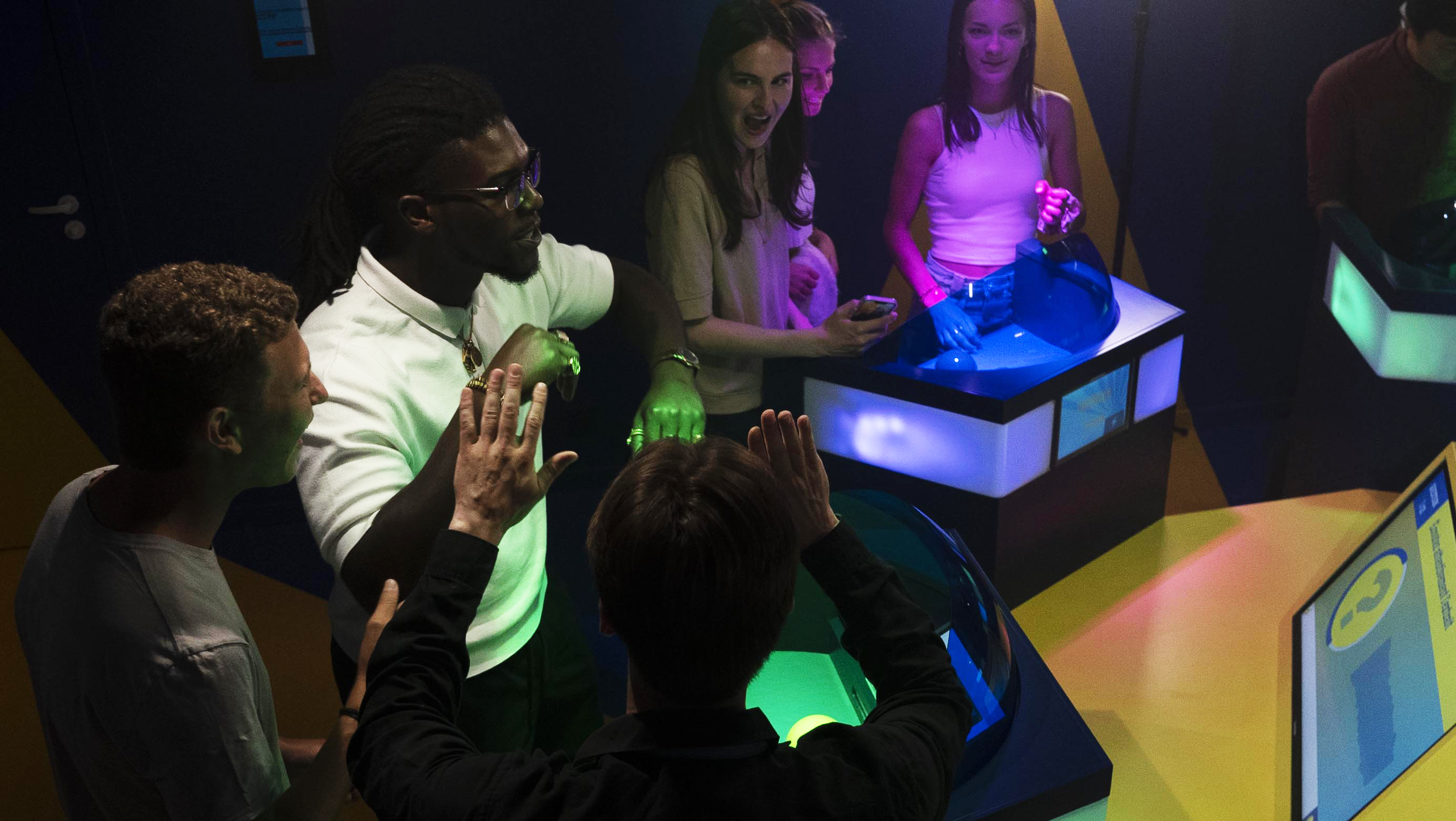 ⭐ 5 bonnes raisons de commencer l'année avec un team building Quiz Room