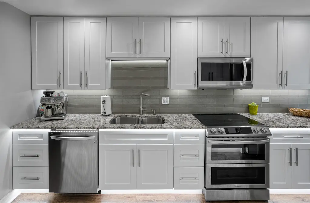 Kitchen Cabinet Guys - Chicago Cabinet Refacing Experts!