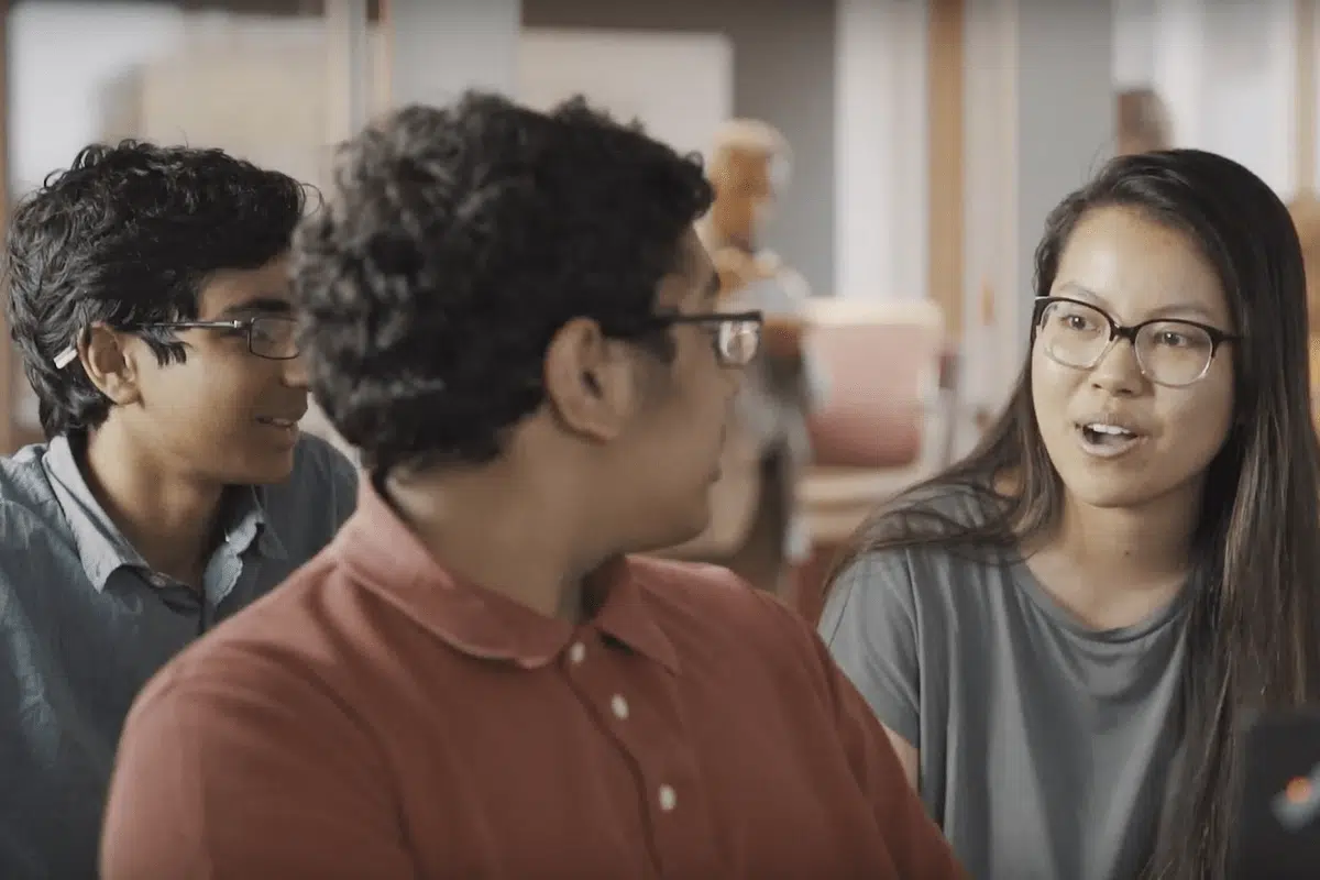 Startup Accelerator? Startup Incubator? Which one is Right for your Startup? - Command Post by ...