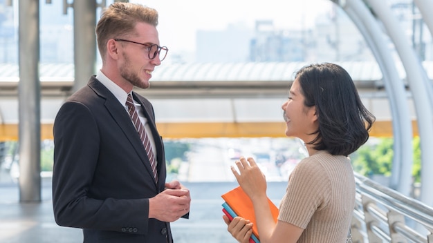 Guia Prático para Elaborar um Currículo em Russo: Modelos e Dicas ...