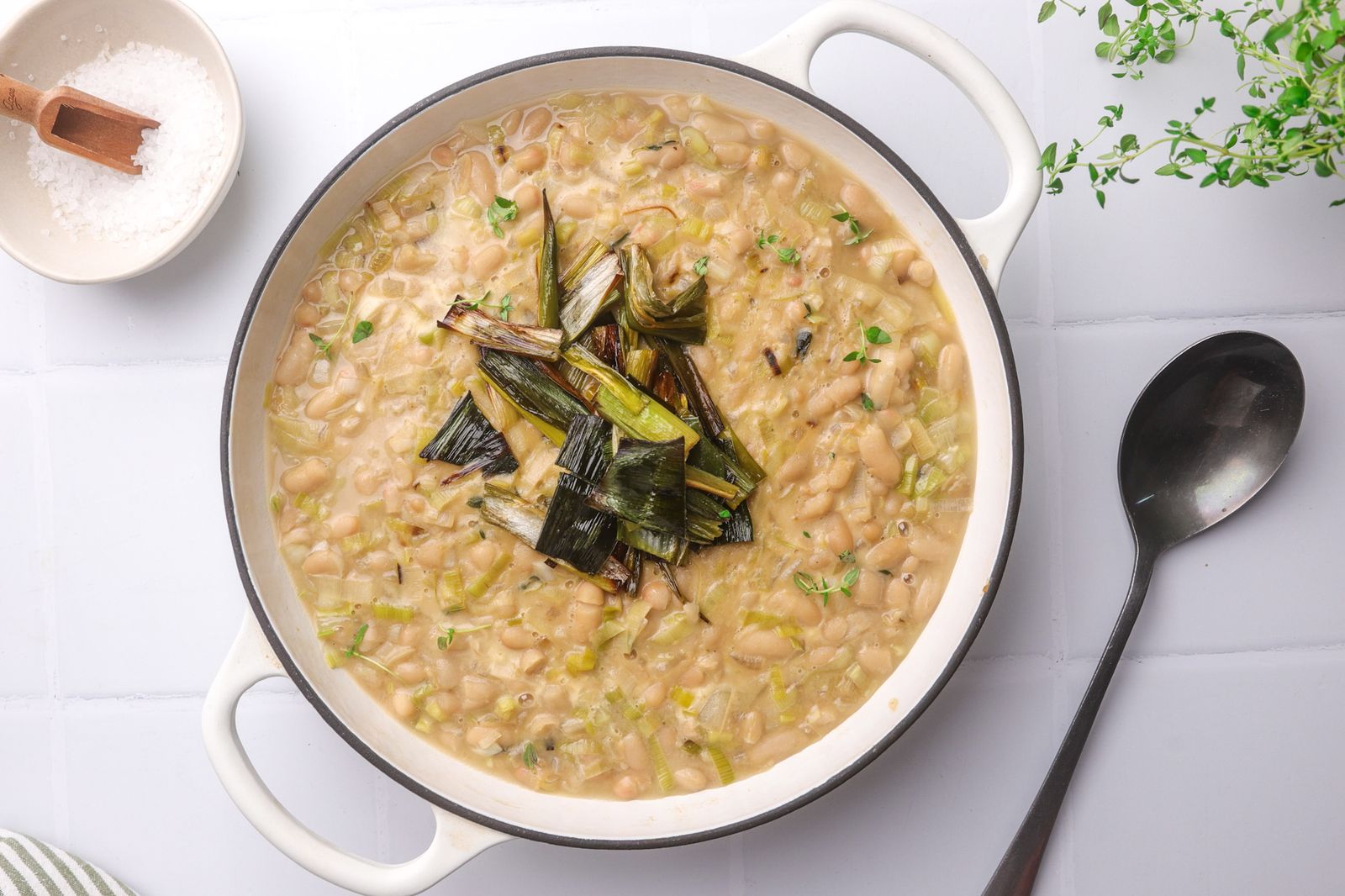 One Pot Creamy Leeks and White Beans | Wonky Recipes