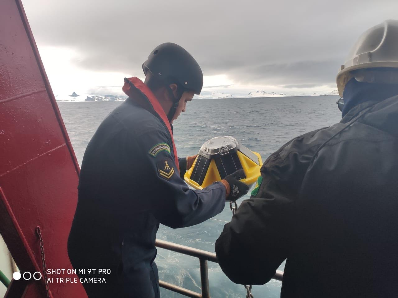 How Spotter Buoys Support the Brazilian Navy's Antarctic Weather Mission