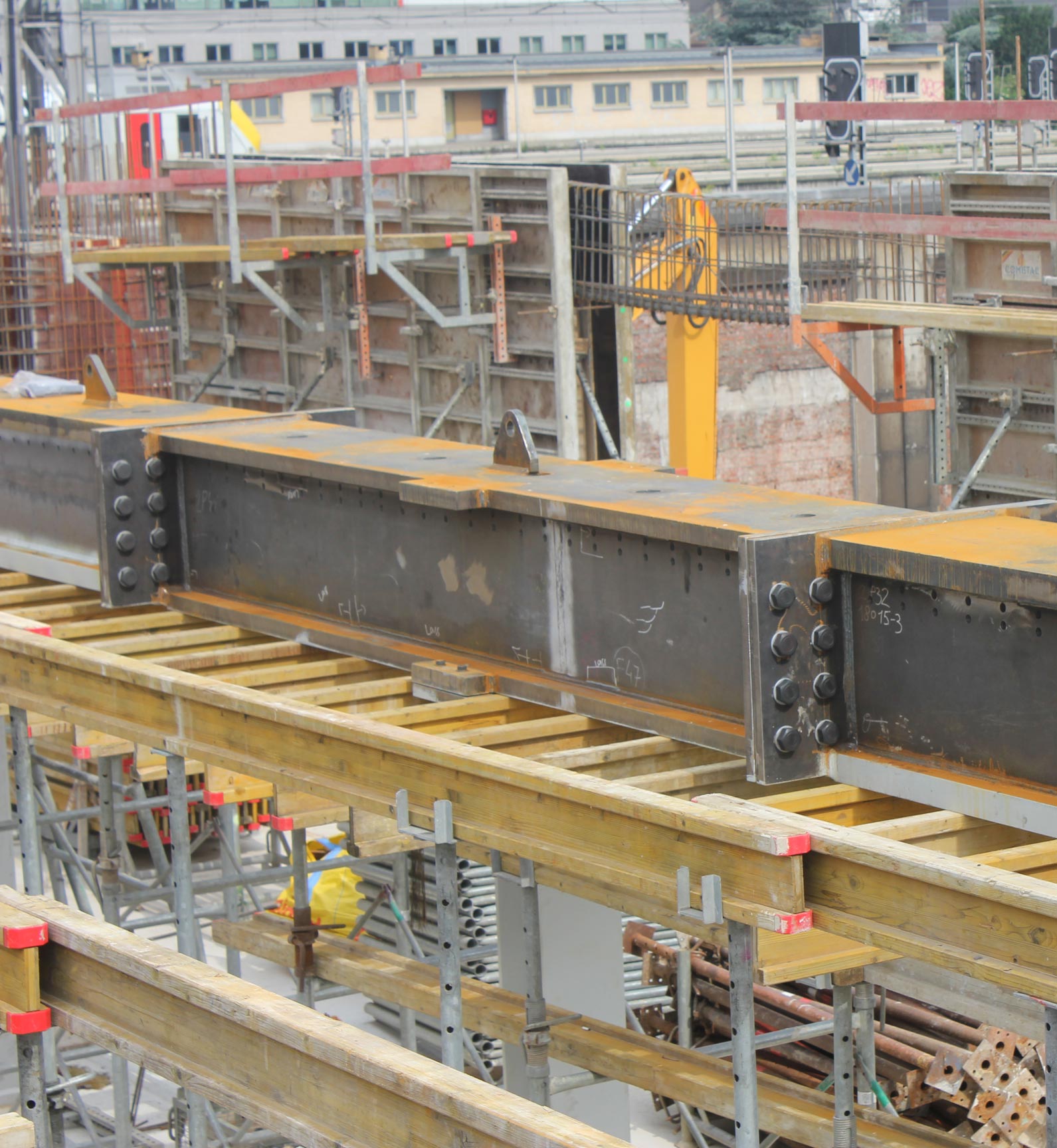 Huys Liggers | Partner voor complexe en zware staalconstructies