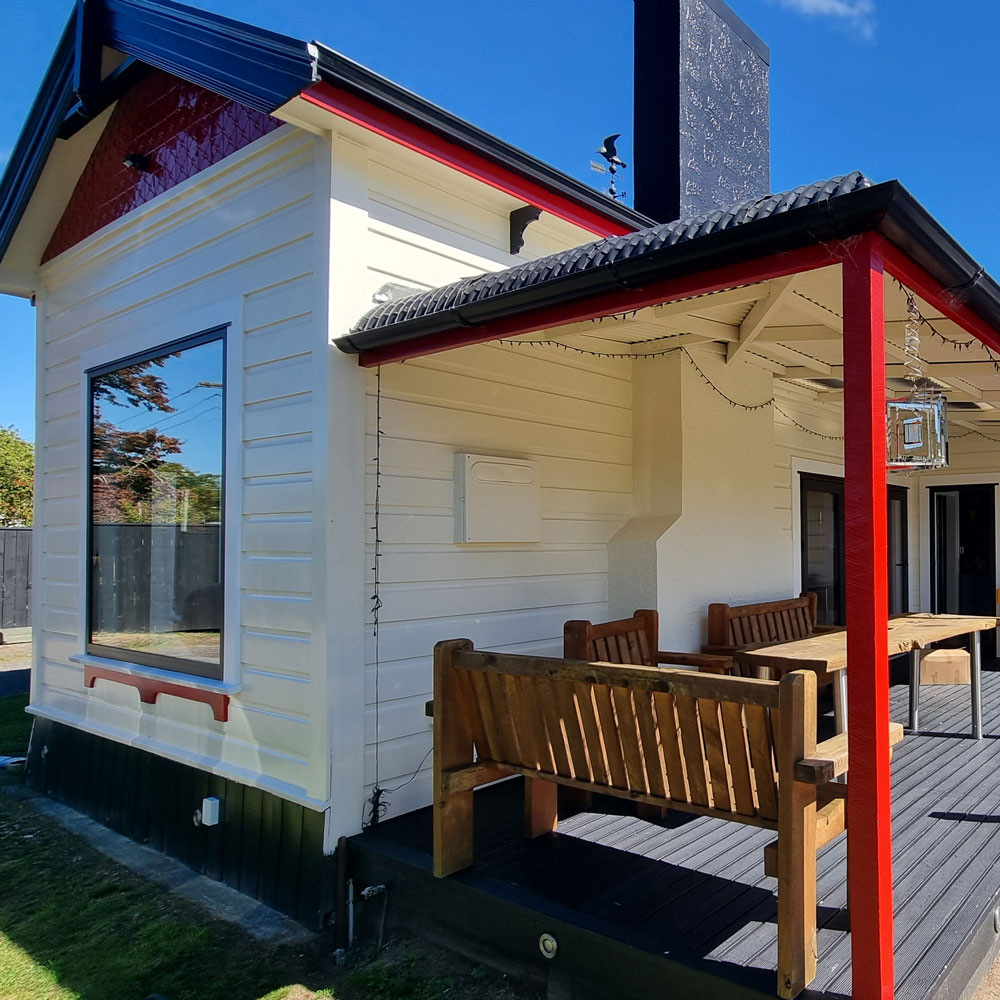 1 West Street, Taumarunui | Side Show Bob's Painting