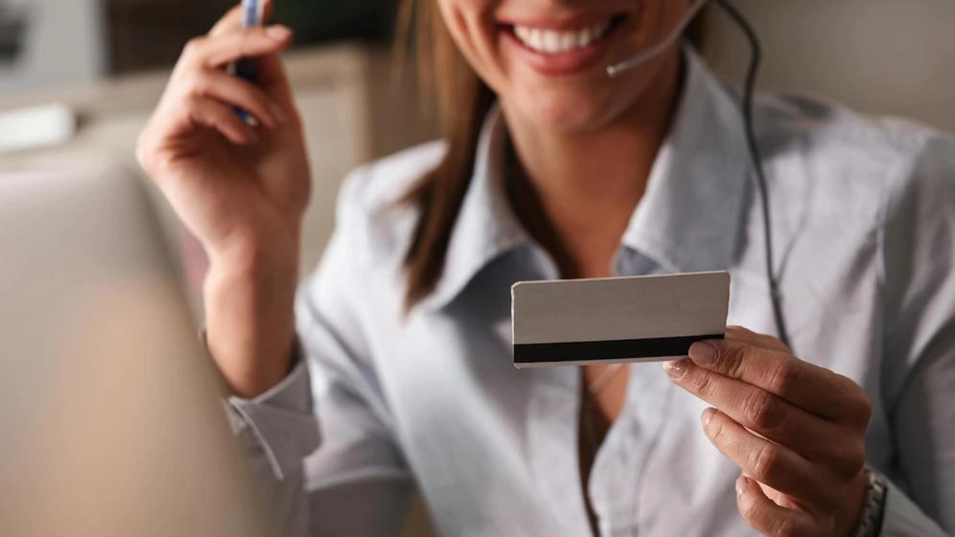 Outsourcing Ecommerce Call Center: All You Need to Know