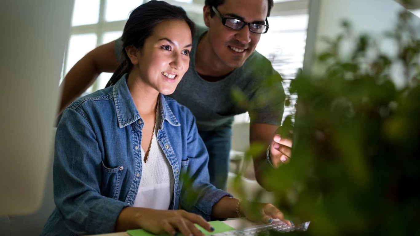 Hiring Tips: Ecommerce Graphic Designer Checklist and Advice