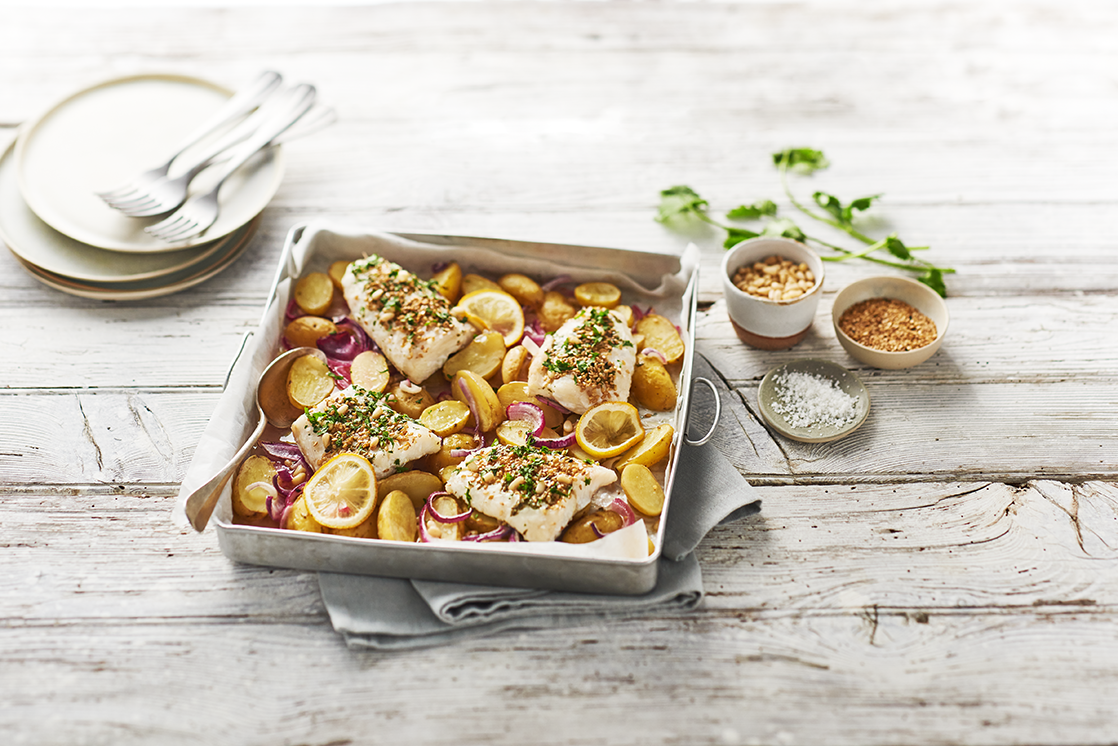 Filet de merlu sur son lit d’oignons rouges et bonnottes La Noirmoutier