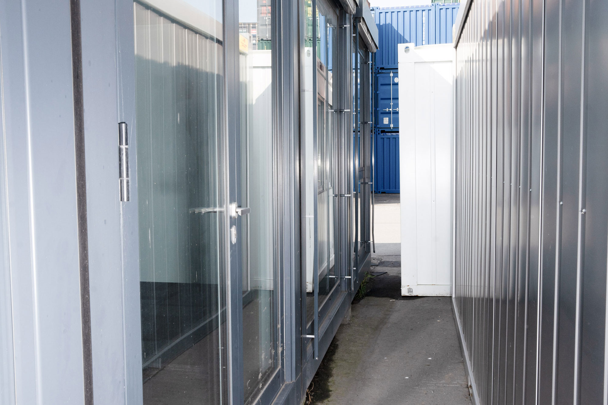 Sanitary and office containers from Unitainer | Flexible and convenient