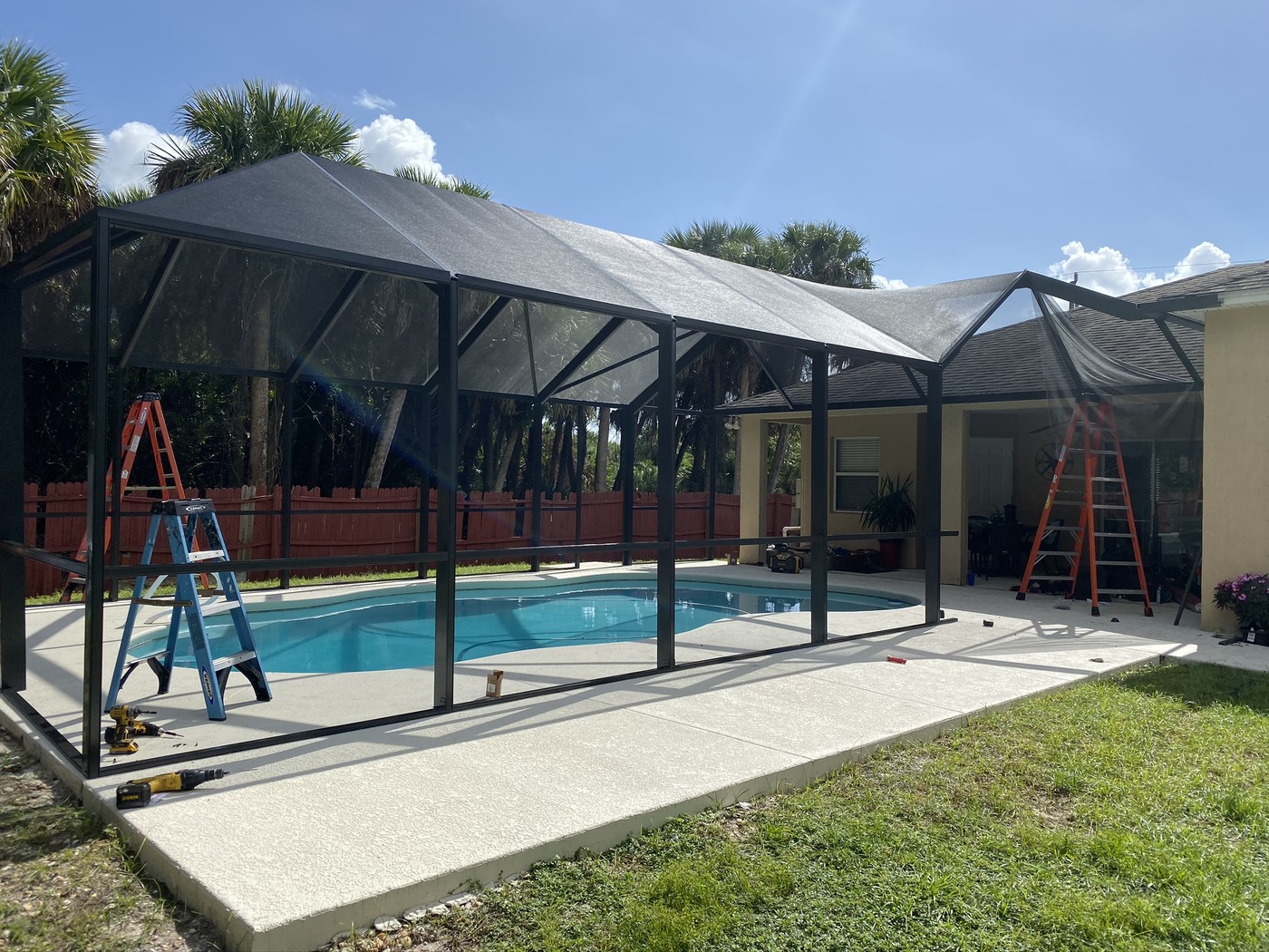 Aluminum Pool Enclosures, Pool Cages & Pool Screens | Pool Screen ...