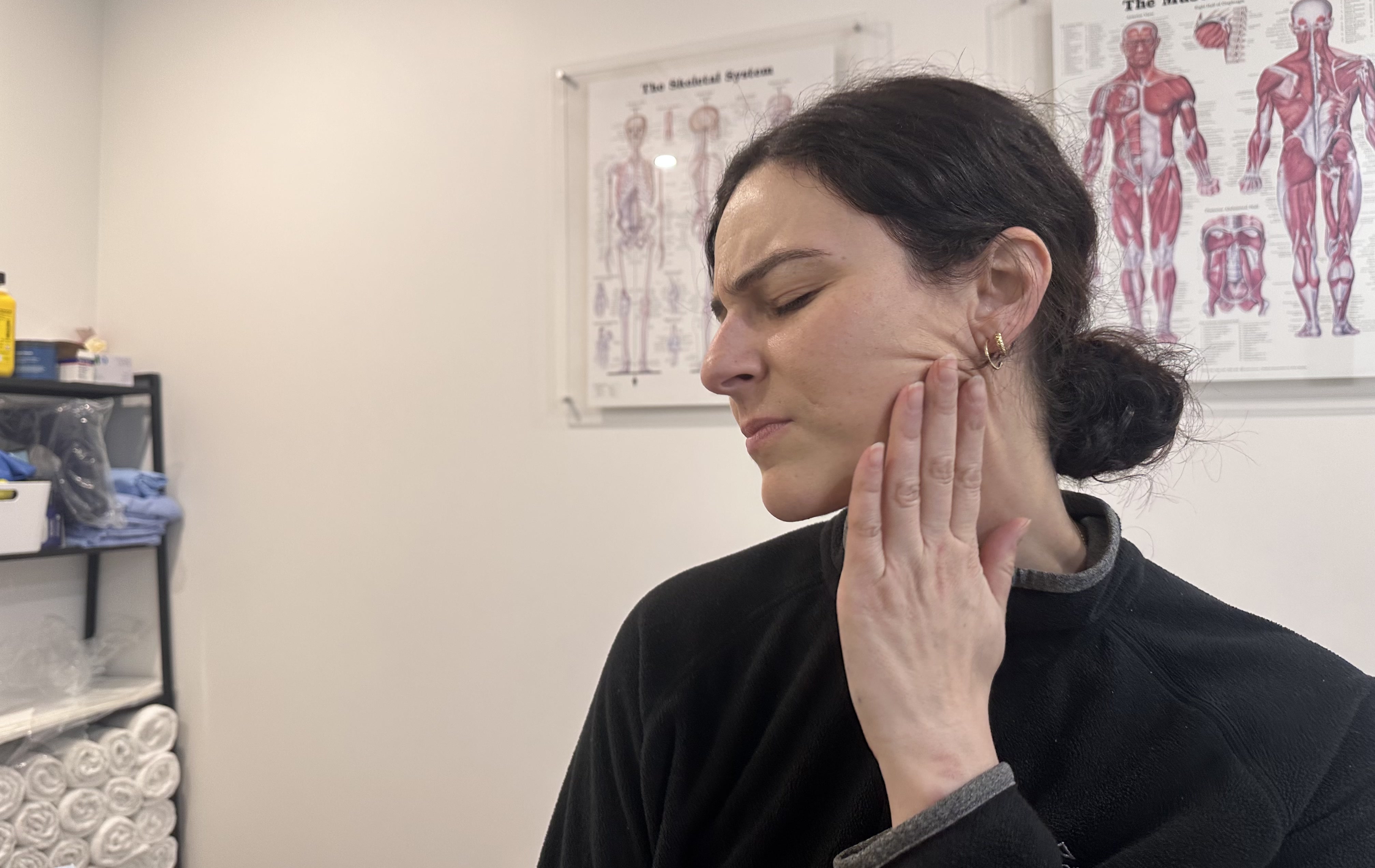 Managing Wry Neck: How Manual Therapy Can Provide Relief | Movement Therapy