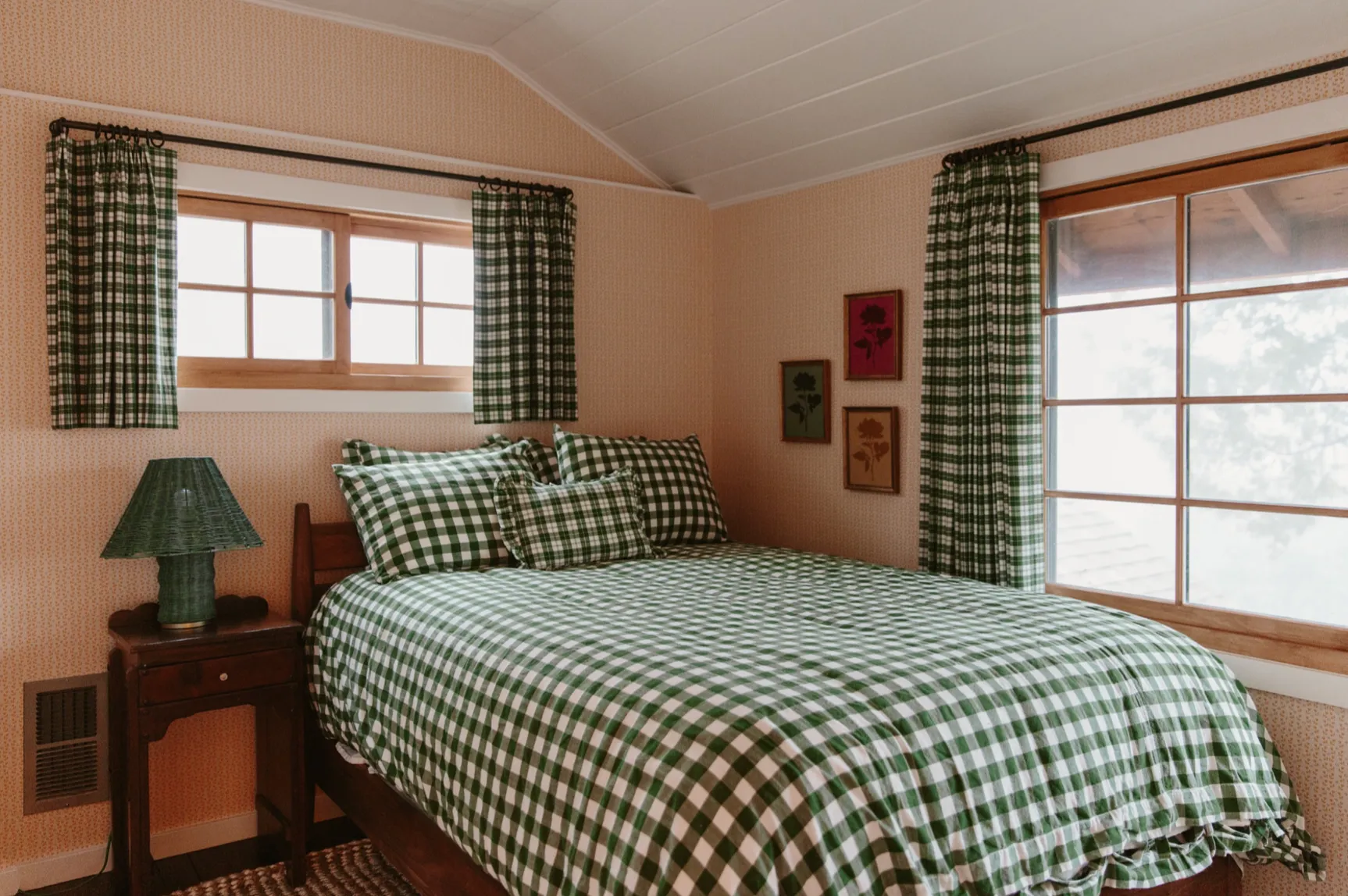 Hem Sweet Hem: An Inside Look of Heather Taylor Home's Idyllwild Cabin ...