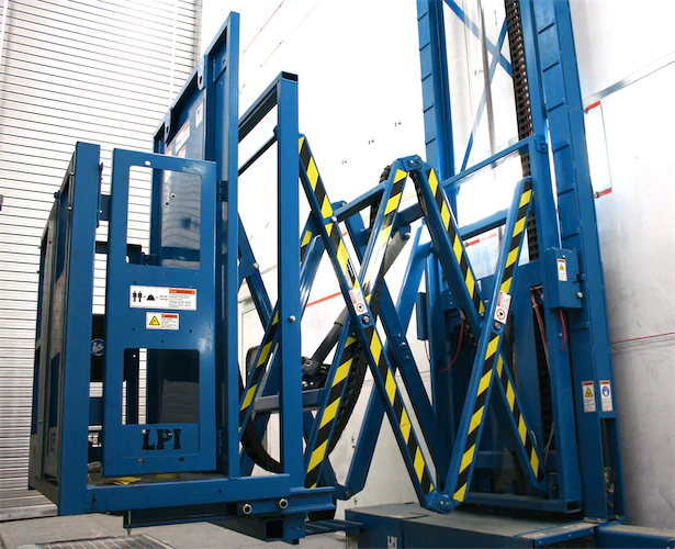 Extended Reach Personnel & Man Lift | LPI, Inc.