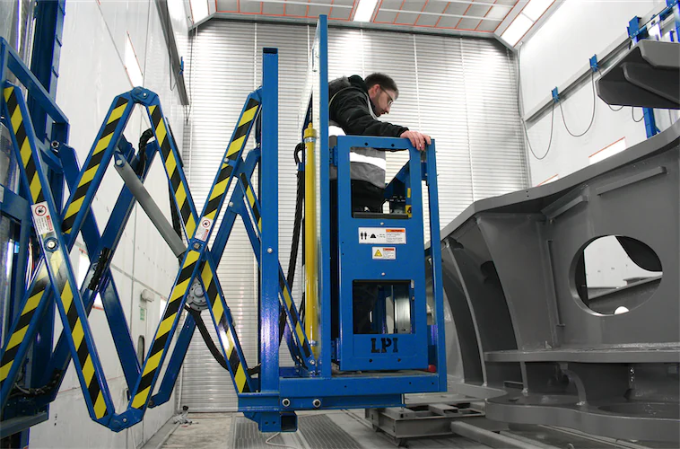 Extended Reach Personnel & Man Lift | LPI, Inc.