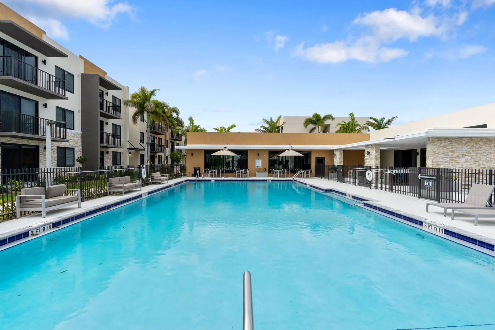 Resia Harbor Grove in Miami, FL