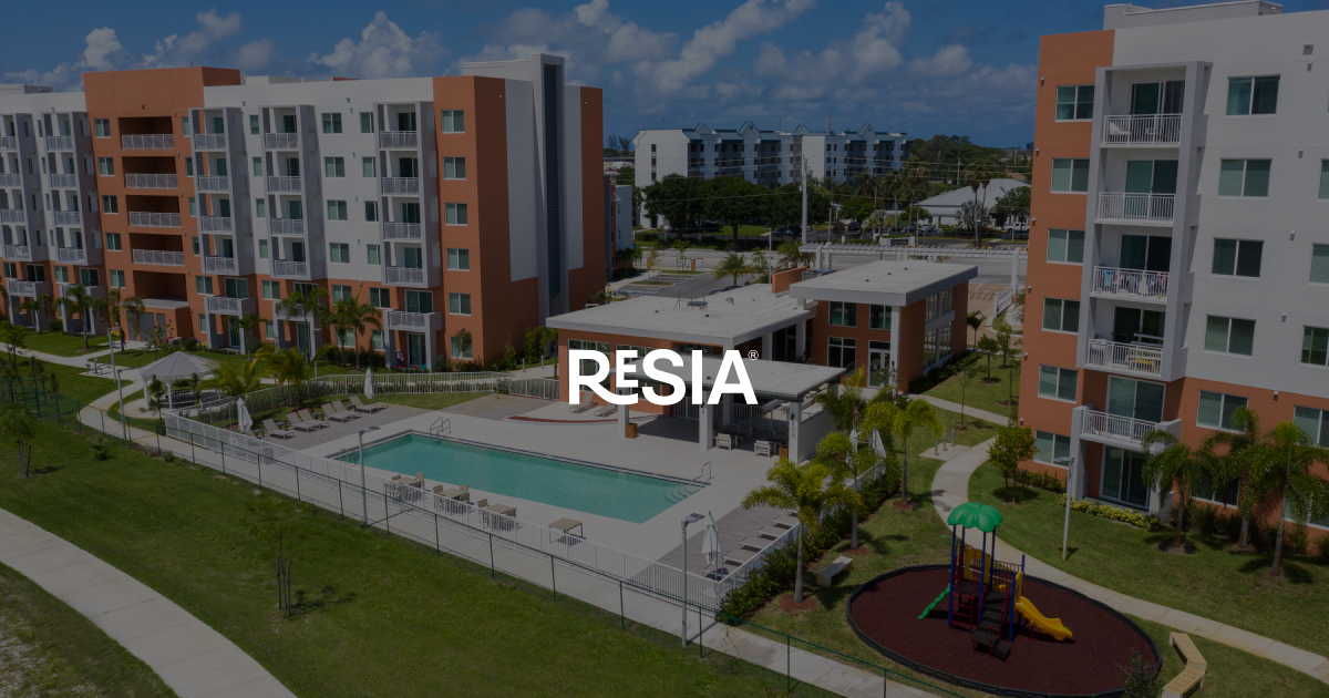 Resia Mangonia Lake in West Palm Beach, FL