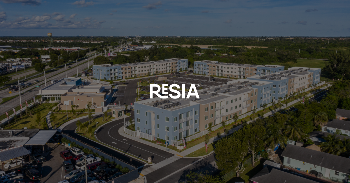 Resia Pine Groves in Princeton, FL