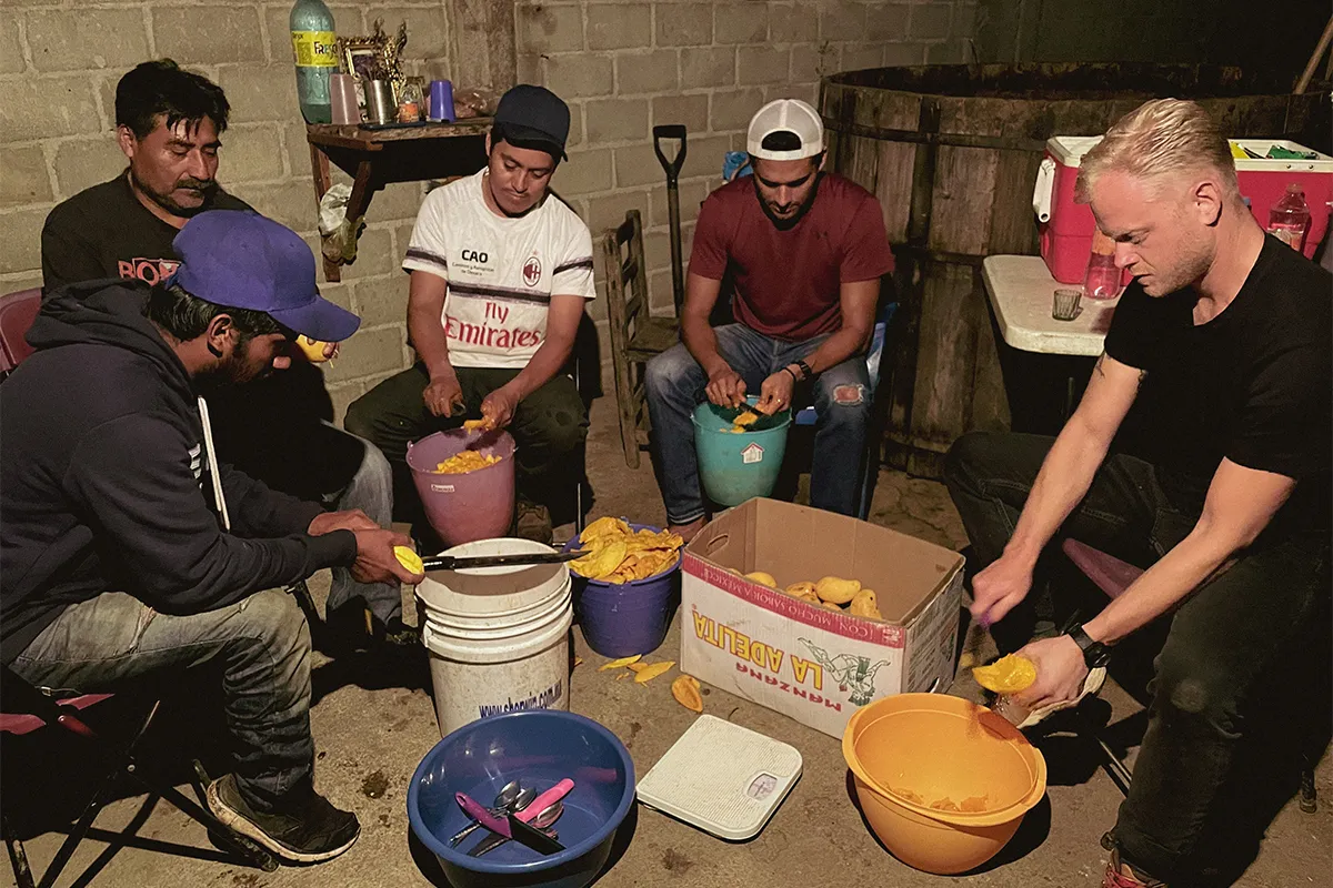 The Mezcal – 100% Agave. Real fruit. Distilled together. | Yotobi Mezcal