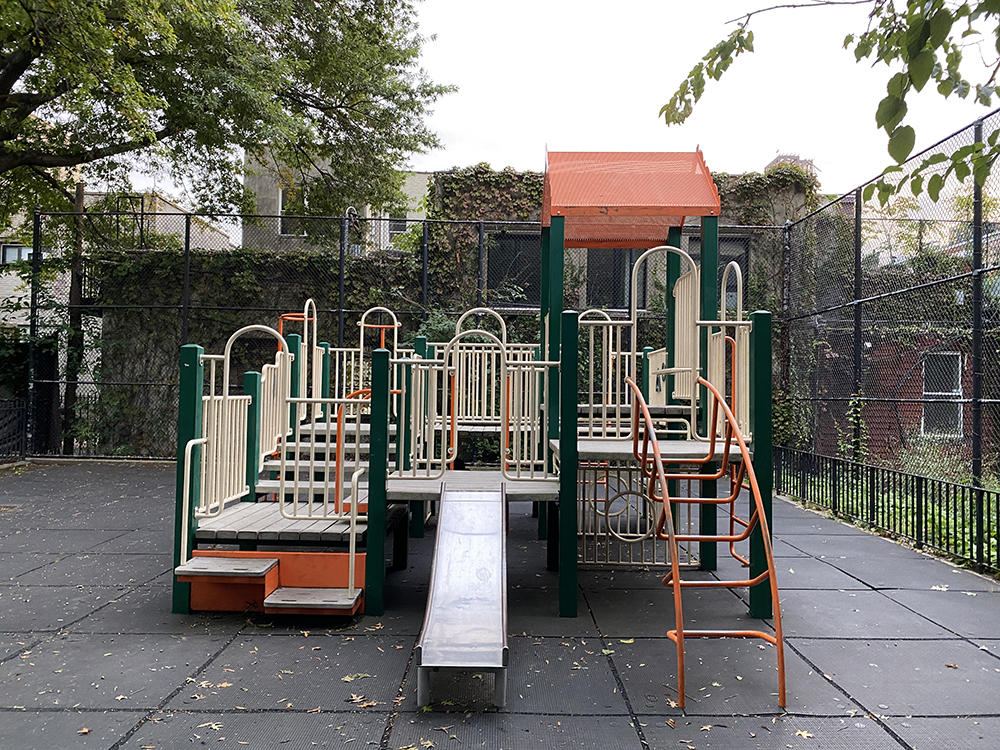 Andrew's Grove - Queens