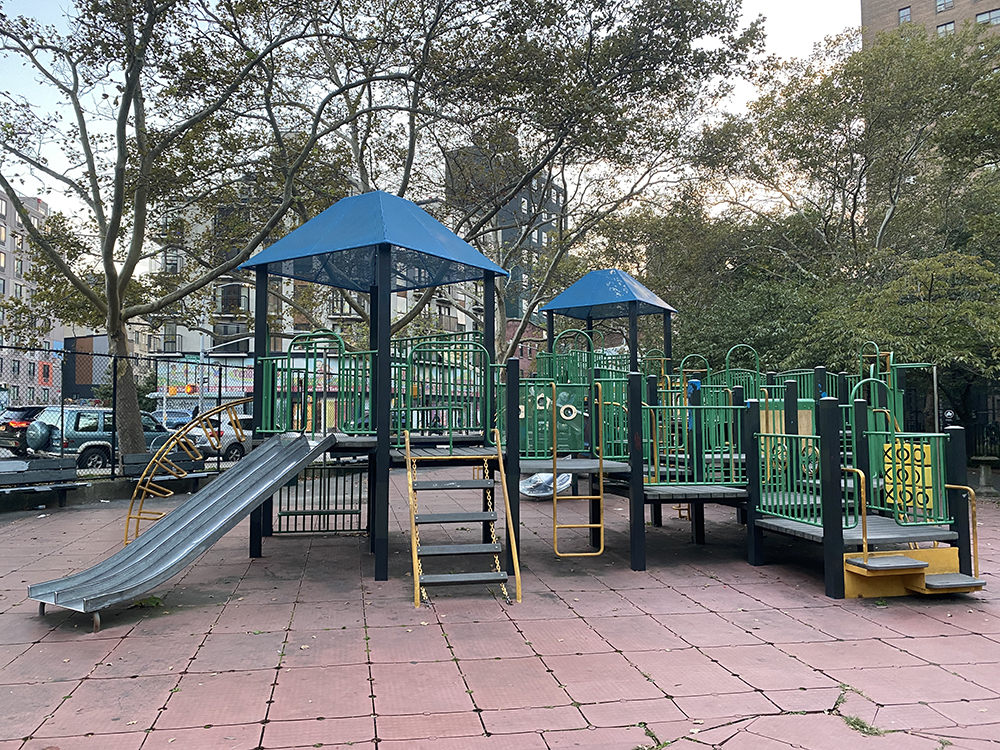 Bushwick Playground (Flushing Ave) - Brooklyn