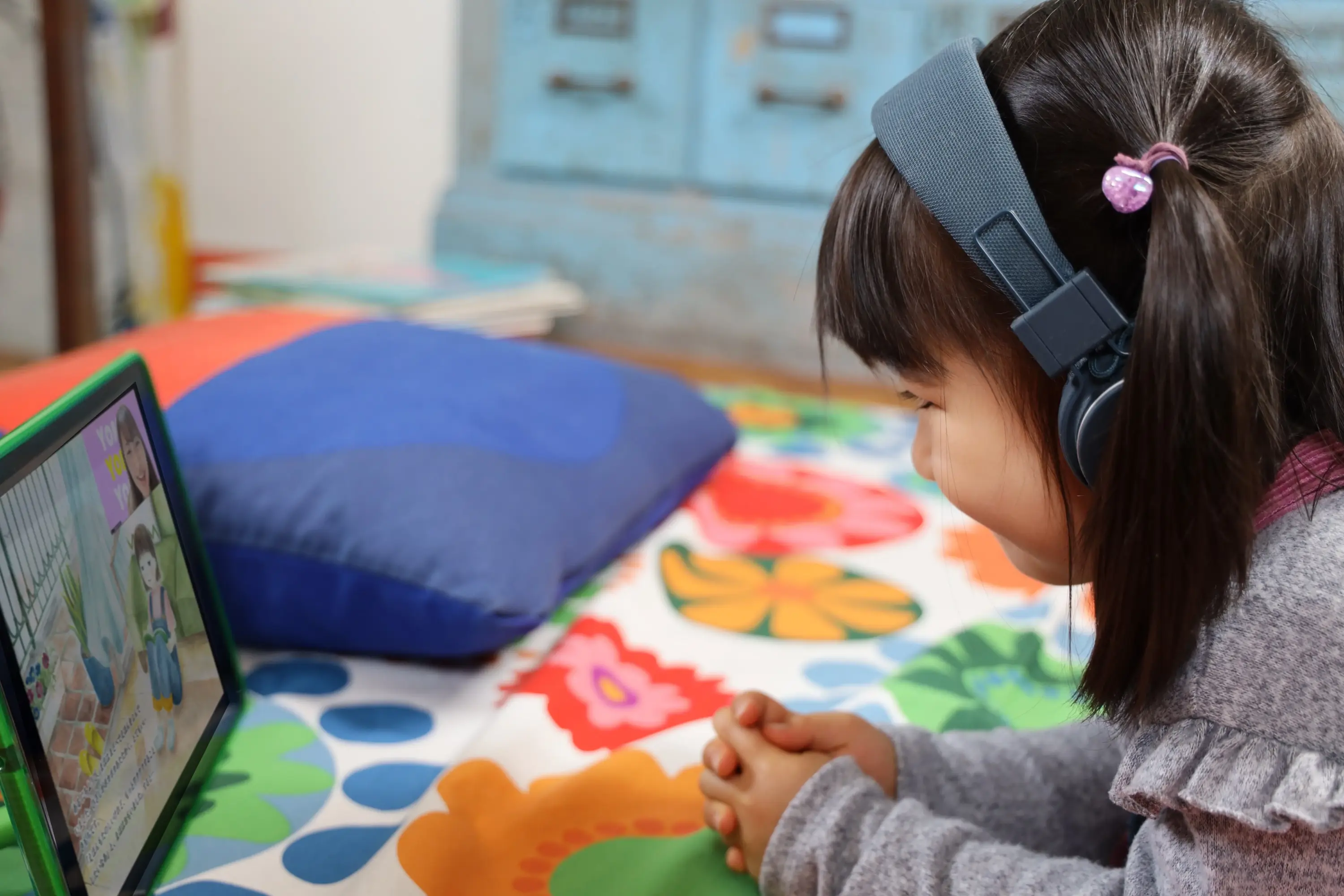 YOMY! | 3歳から8歳 | 対話型のオンライン読み聞かせスクール