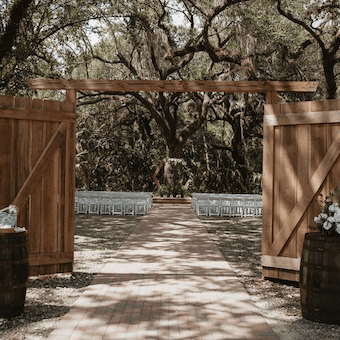 Central Florida's Premier Outdoor & Indoor Wedding Venue