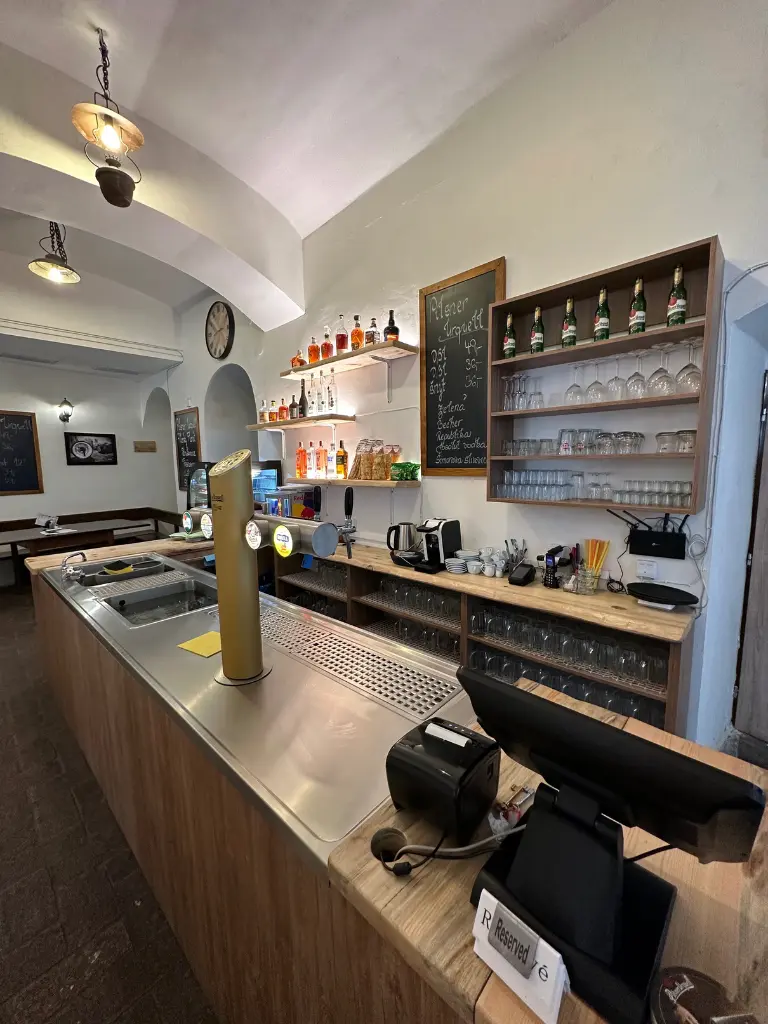 Pivnice u Šimona – Špičková Pilsner Urquell v Brně