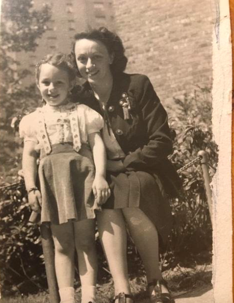 My Mother Tells the Story of My Birth | Niv Mag