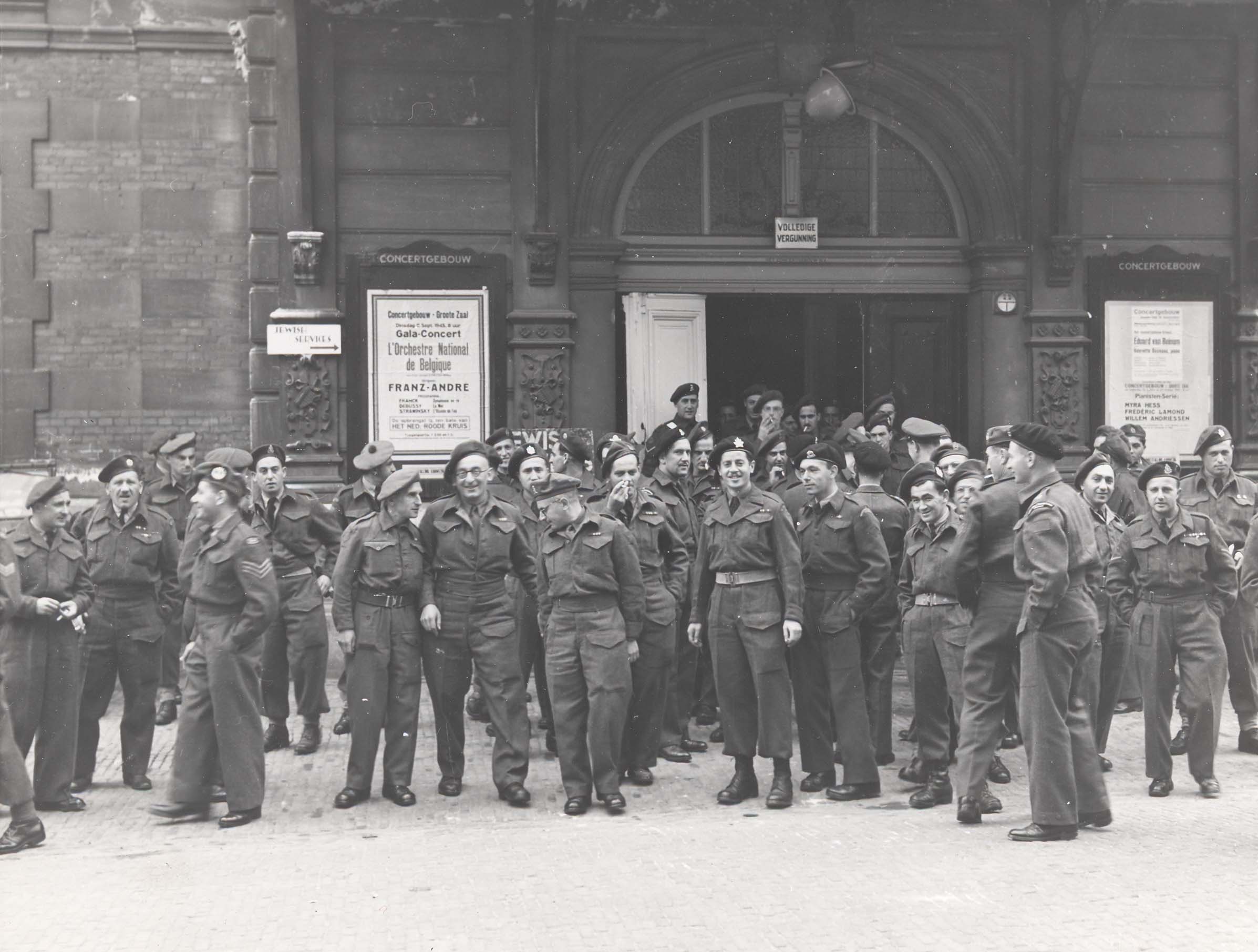 High Holy Days at the Alex Dworkin Canadian Jewish Archives | Niv Mag