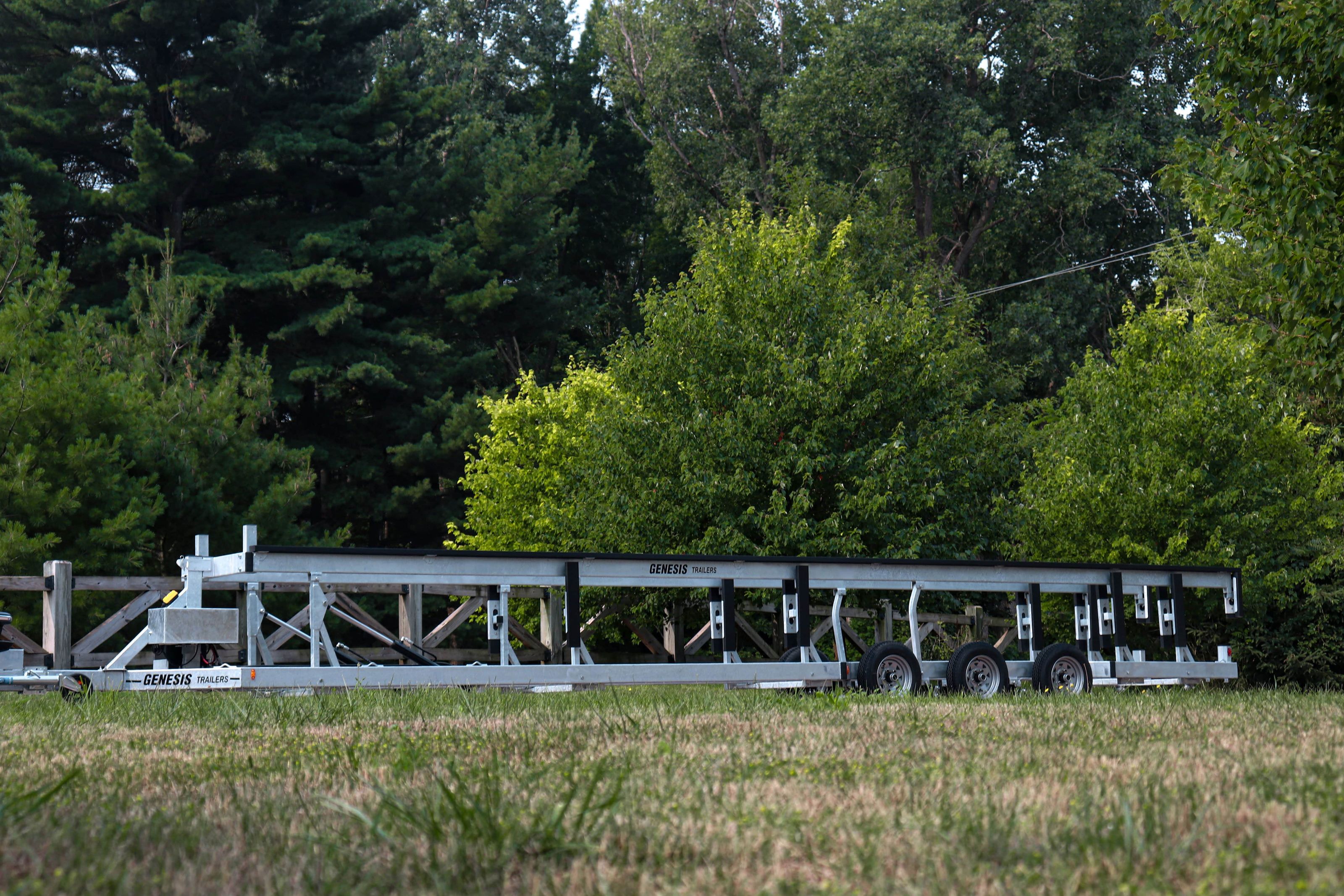 Genesis Trailers: High-Quality Hydraulic Center Lifts for Marine ...