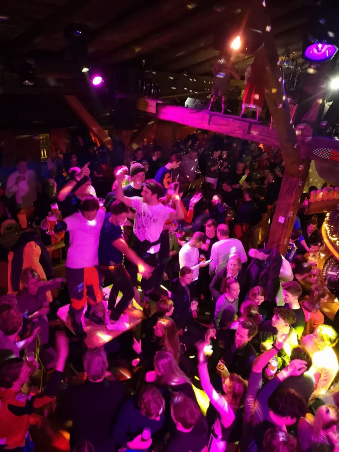 Startseite - PATSCHI Apres Ski Bar - Serfaus, Tirol