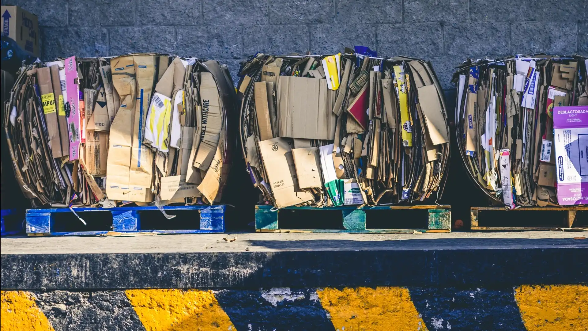 How to reduce packaging waste (7 simple ways)