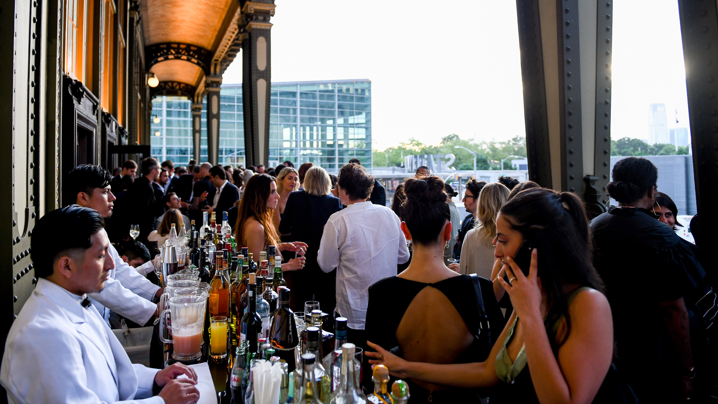 How to organize a gala: 6 ways to ace guest management - zkipster Blog