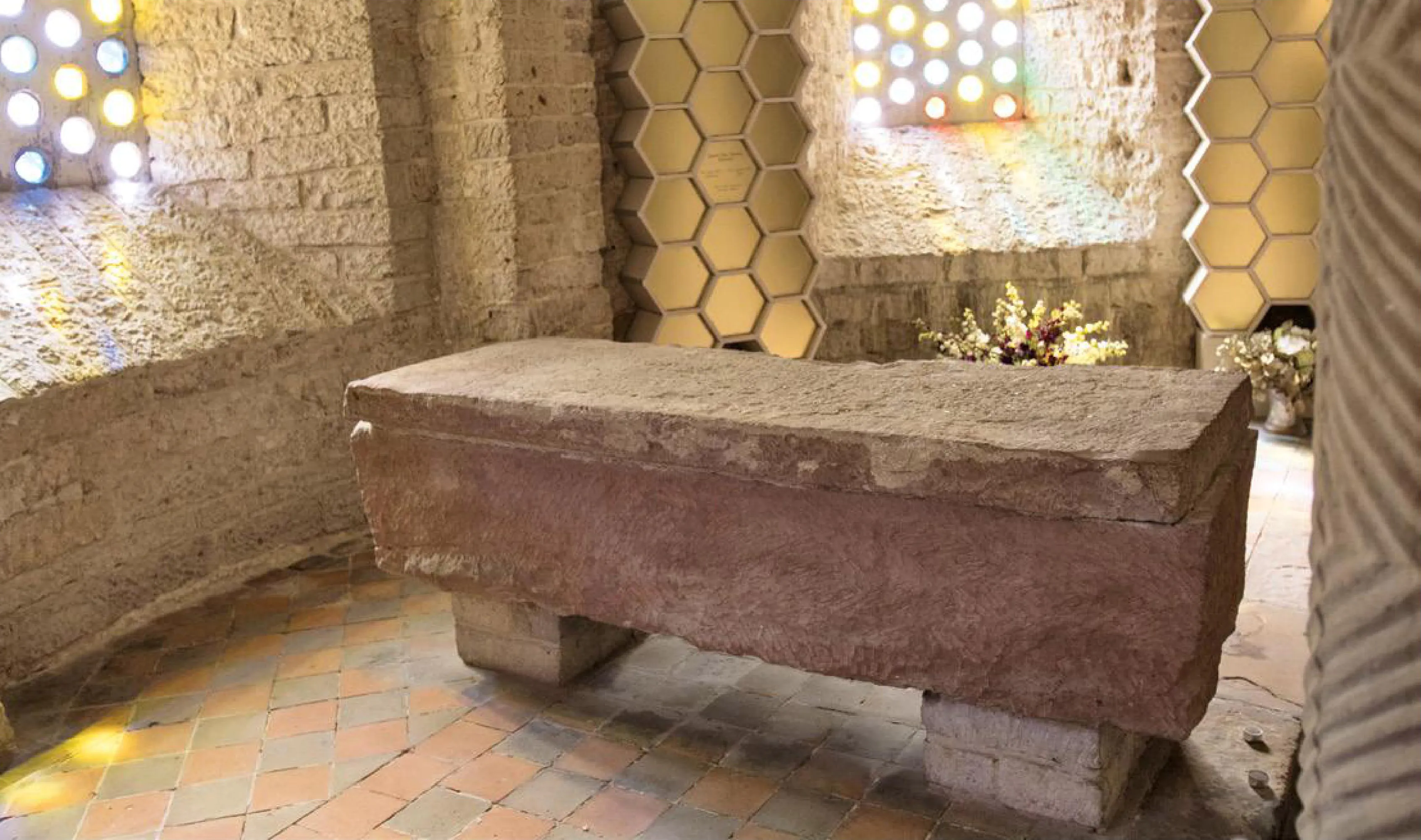 Pieterskerk Utrecht | Sarcofaag bisschop Bernold