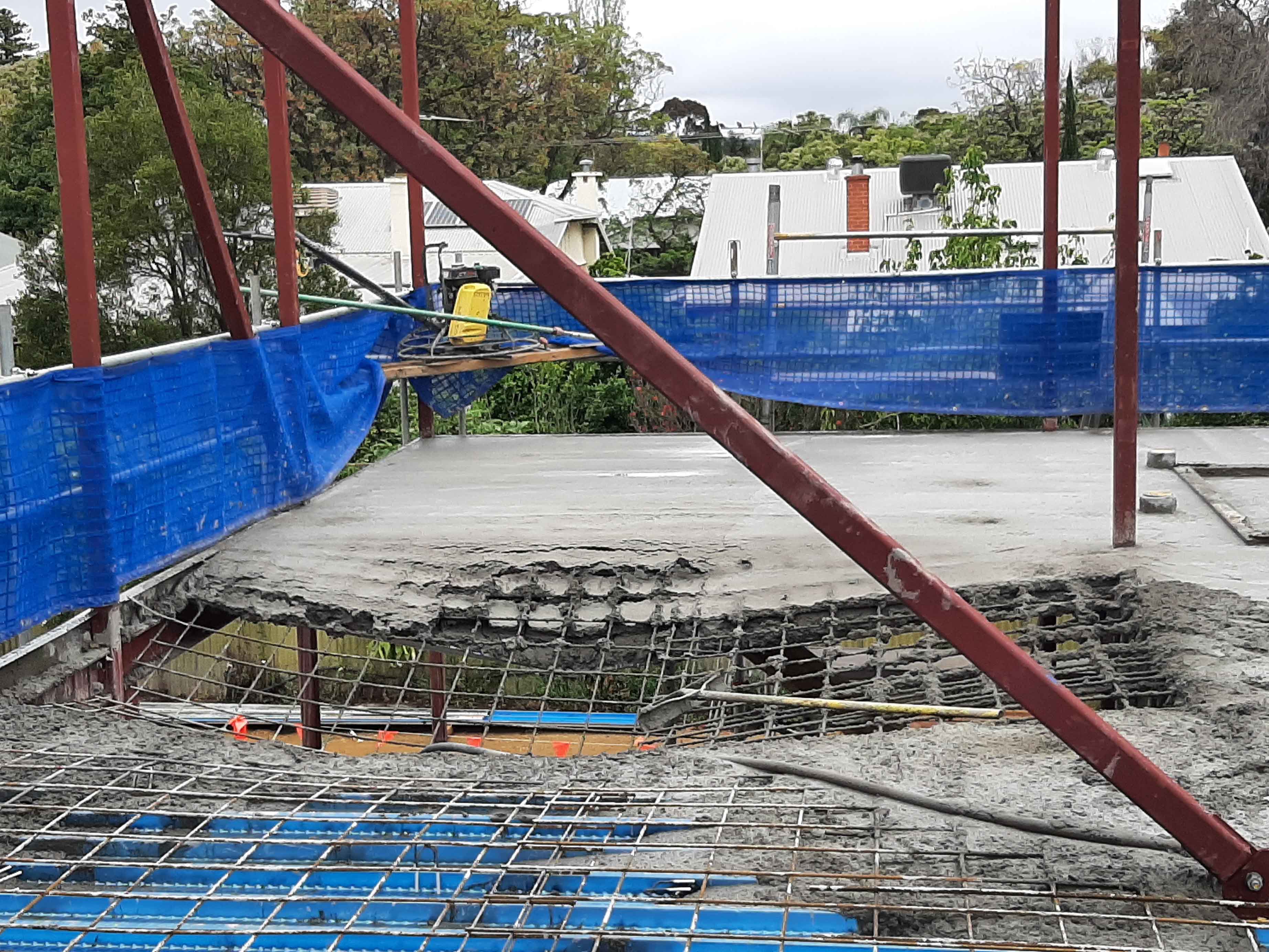 SA - Construction Industry Scramble Prompts Safety Warning