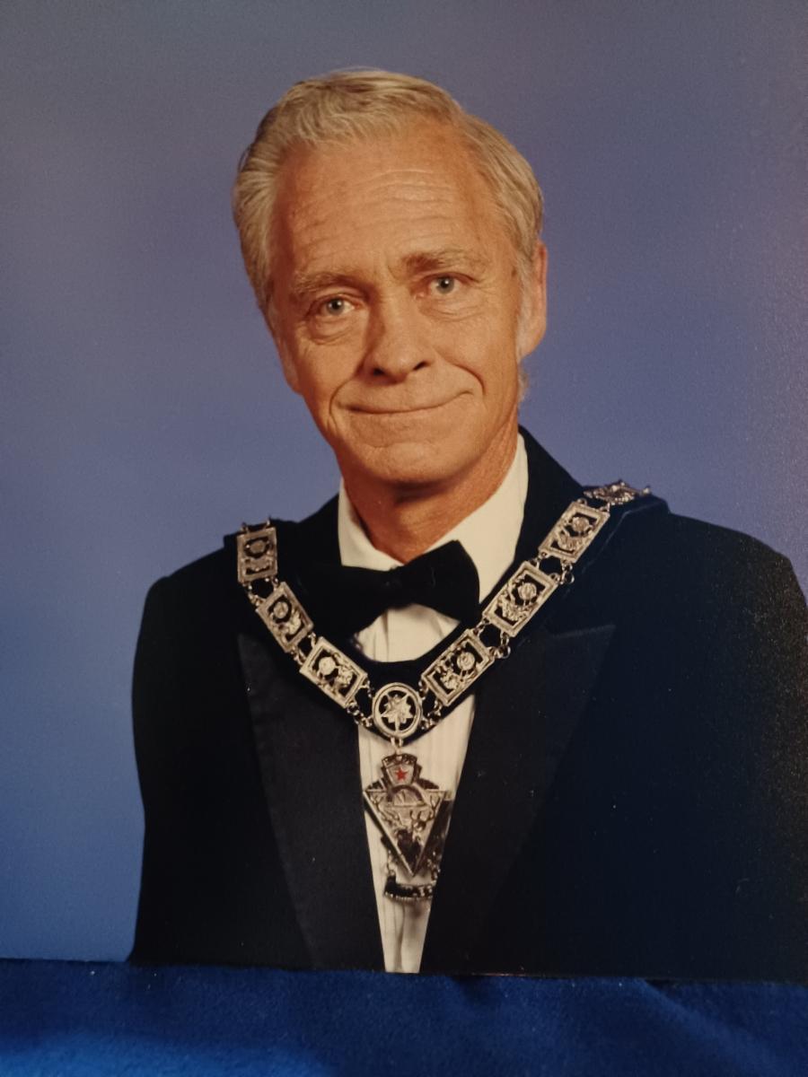 Obituary for Charles "Chuck" Albert Houpt Jr. | After.com