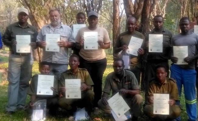 IAPF rangers trained in wildlife diseases and poisonings • Blog • Akashinga