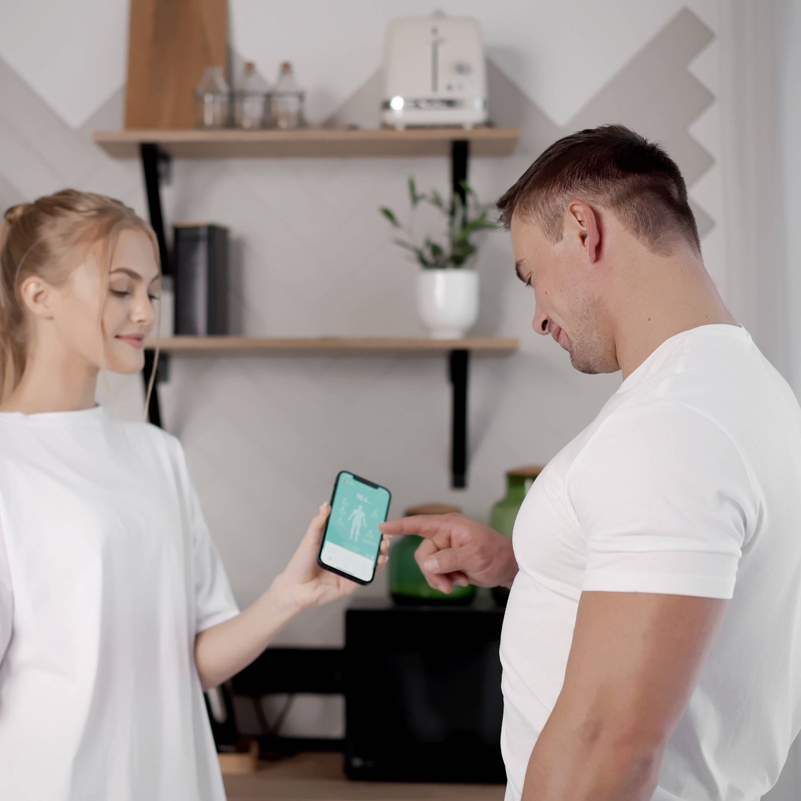 Full Body Analysis Scale | Caring Mill by Aura