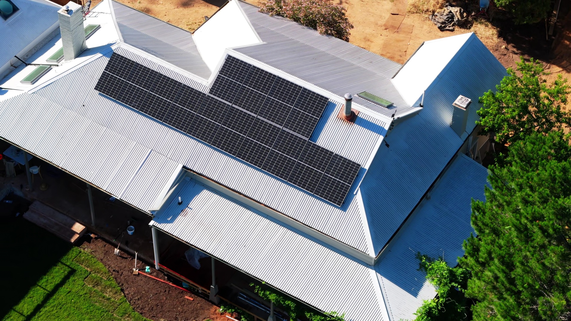 The Green Makeover: How Jet Solar and Jinko Solar Panels Are ...