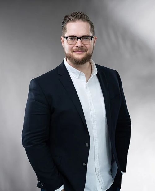 The dataX.ai Team The dataX.ai Team