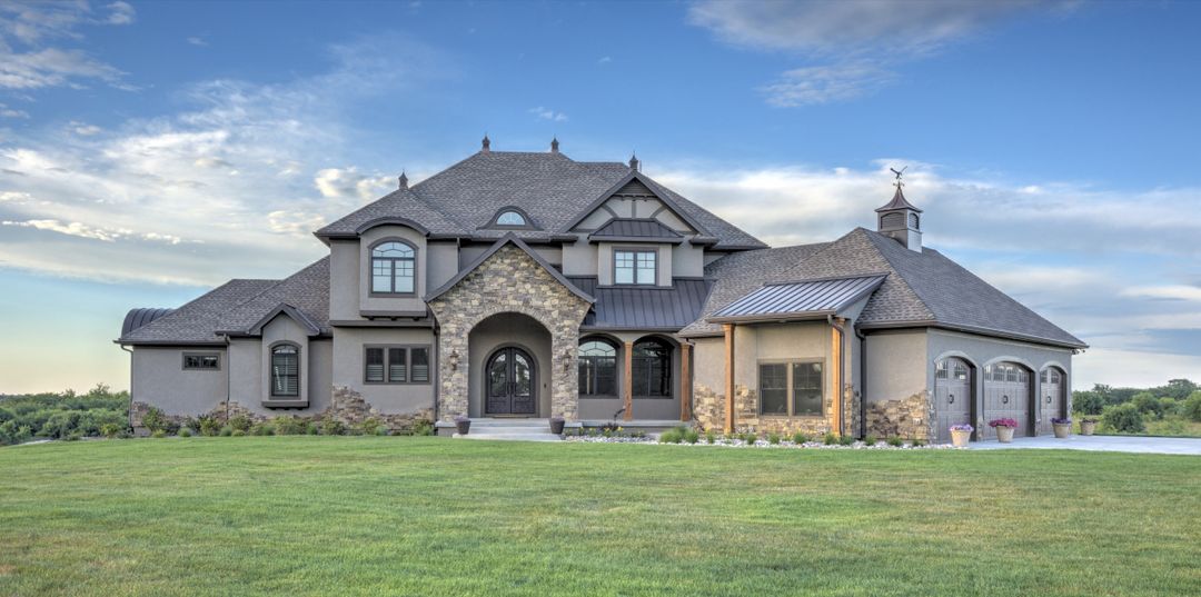 Custom Homes - Homoly Design + Build - KC Area Custom Home Builder