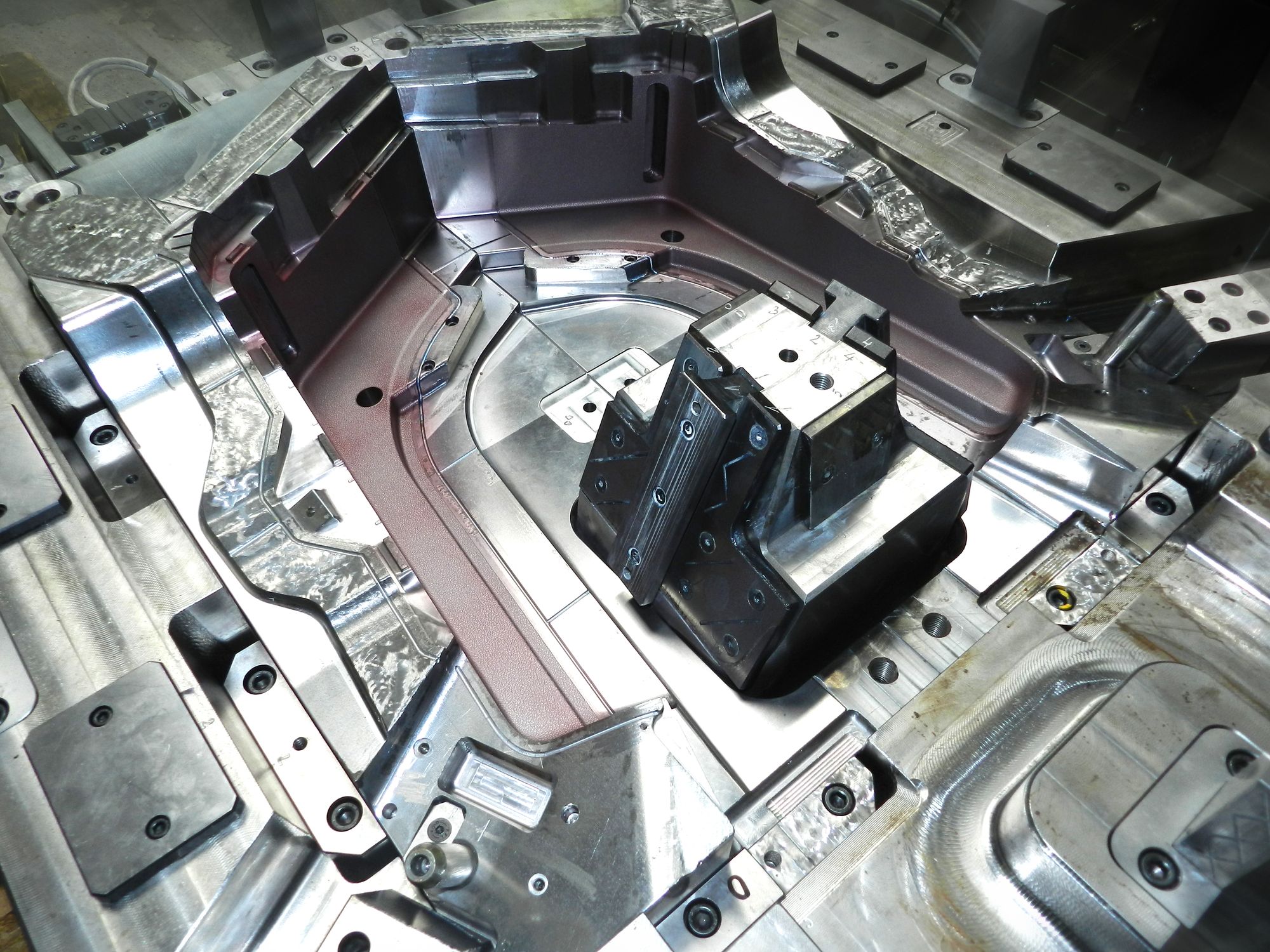 Formy Tachov | Development, production and repair of moulds for ...