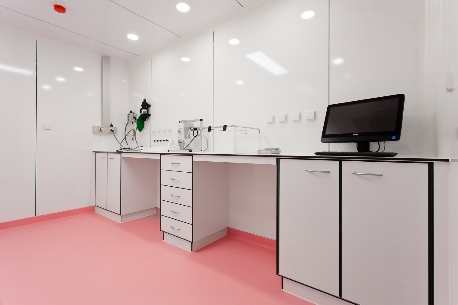 Designing High-Performance Laboratory with Kardeco