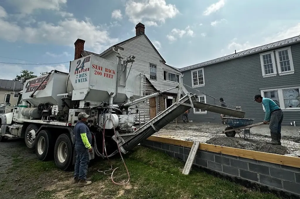 On-Site Concrete Mixing in NOVA | Concrete Express Volumetric Trucks ...