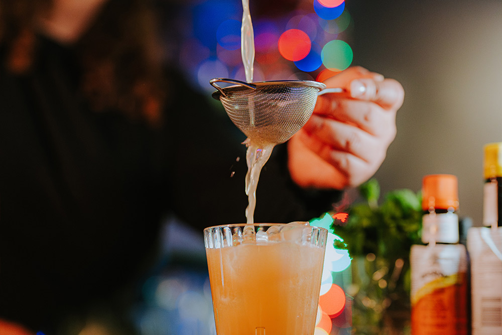 HUMBUG! Immersive Christmas Dive Bar | London