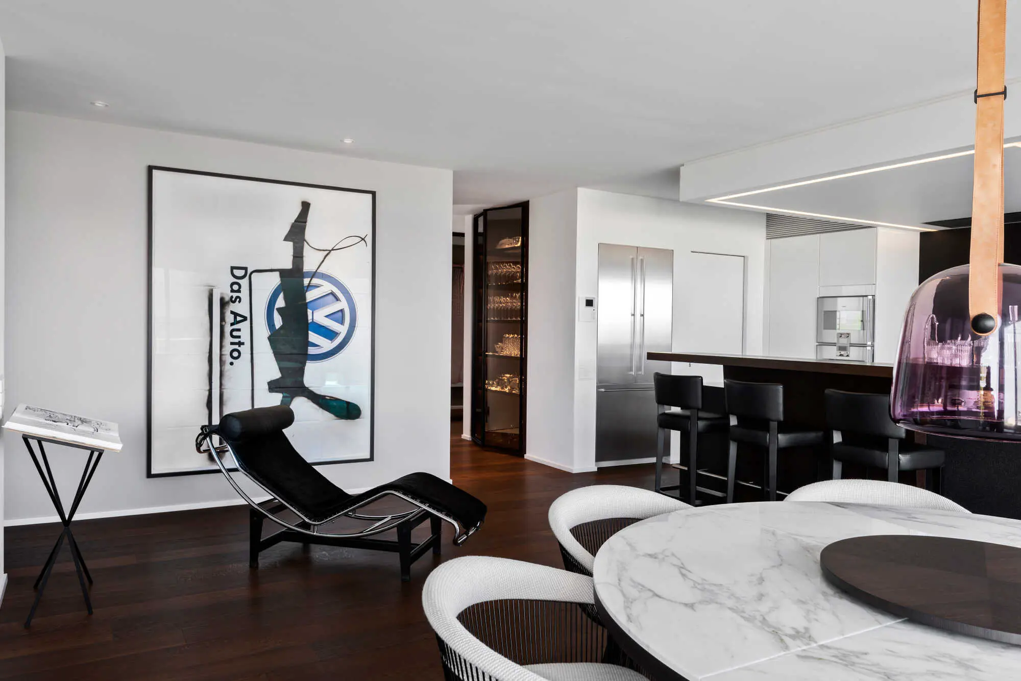 Artsy Contemporary | Upscale Interiors AG