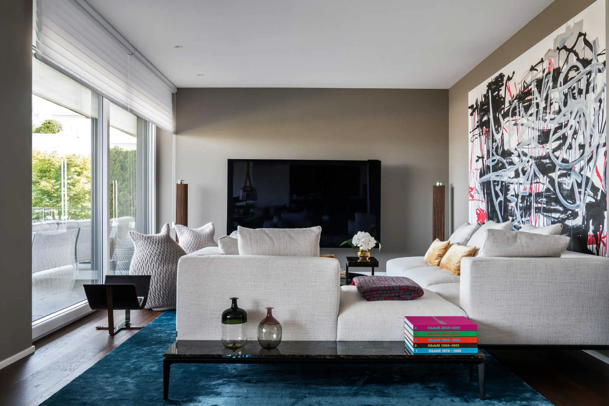Artsy Contemporary | Upscale Interiors AG
